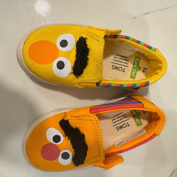 Toms | Shoes | Sesame Street X Toms Bert And Ernie Face Tiny Tomsluca ...